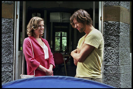 GEOFFREY ENTHOVEN • Halfweg • Movie REVIEW [EN,NL] • Peek-A-Boo Magazine