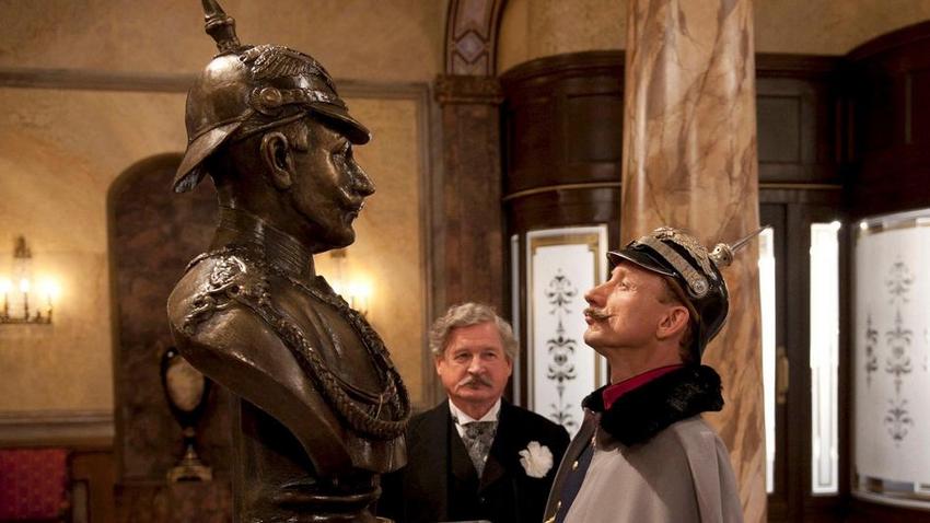 HOTEL ADLON • TV series REVIEW [EN,NL] • Peek-A-Boo Magazine